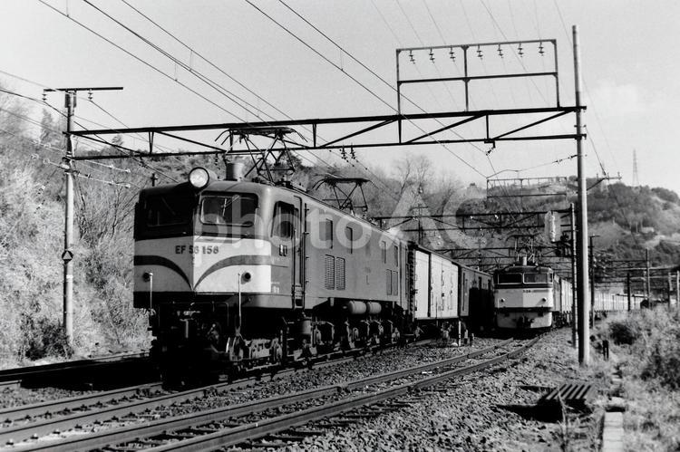 荷物列車をけん引するEF58 №2 - No: 33250789｜写真素材なら「写真AC」無料（フリー）ダウンロードOK