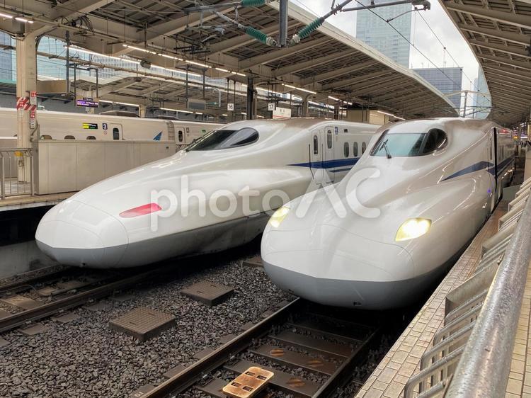 東海道新幹線N700AとS - No: 32658406｜写真素材なら「写真AC」無料（フリー）ダウンロードOK
