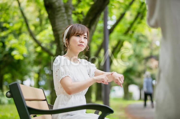 待ち合わせに遅刻 No 3770245|写真素材なら「写真ac」無料(フリー)ダウンロードok