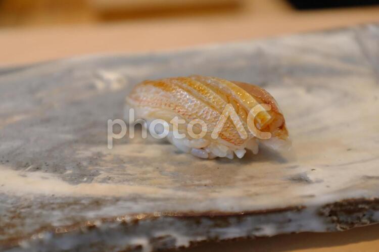 寿司膳・鯛 - No: 1770902｜写真素材なら「写真AC」無料（フリー）ダウンロードOK